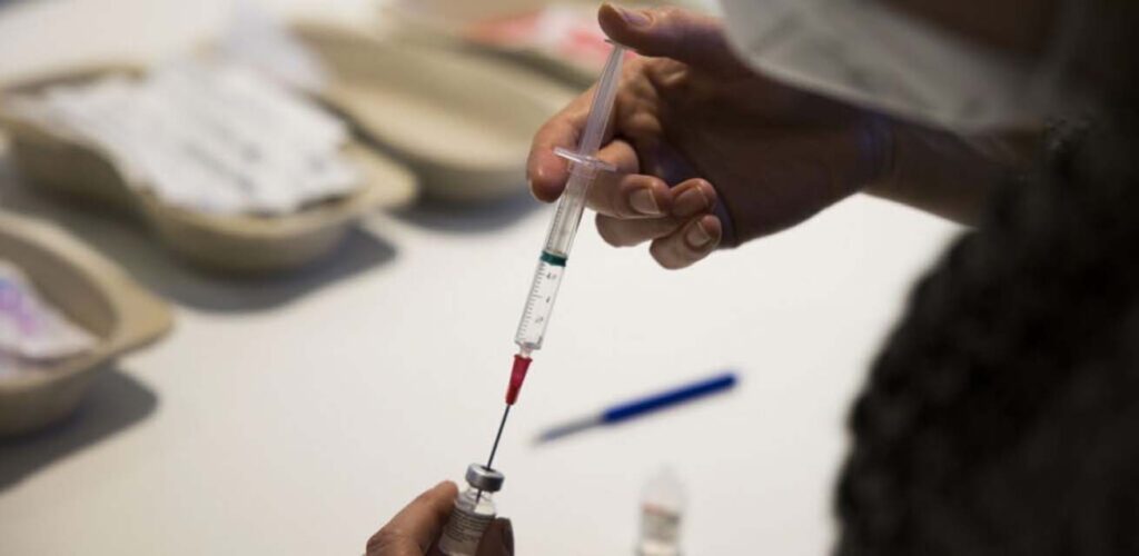 Rode Kruis lanceert plan voor vaccinatie 500 miljoen mensen - Rode ...