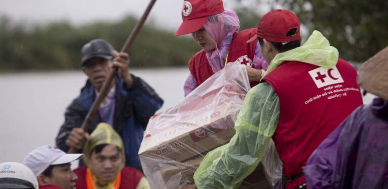 Zo helpen we bij natuurrampen - Rode Kruis Nederland