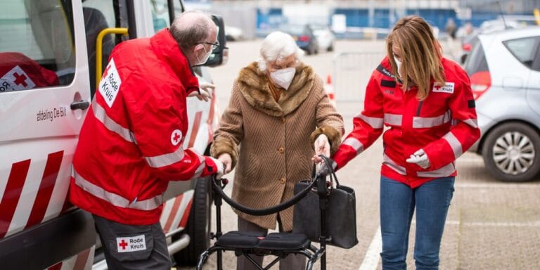 Rode Kruis schaalt hulpverlening op; extra vrijwilligers nodig in Noord- en Oost-Nederland ...