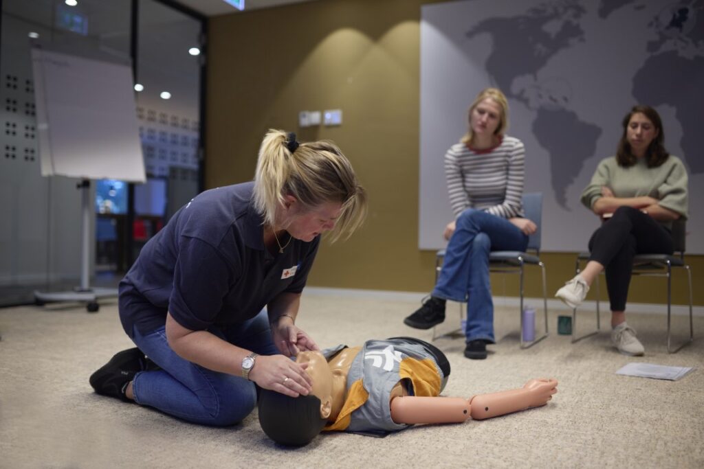 EHBO-cursus volwassenen - Rode Kruis Nederland