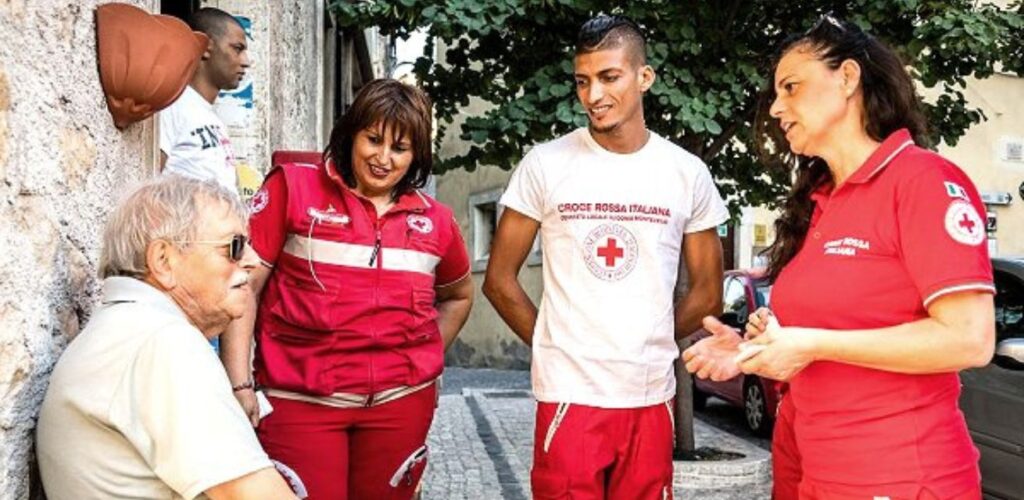 Internationale hulpverlening Rode Kruis bij natuurrampen en conflicten