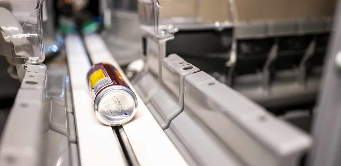 Statiegeld inzamelen en doneren aan het Rode Kruis