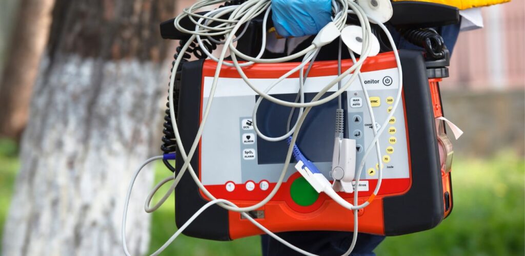 Wat is een AED? Rode Kruis Nederland