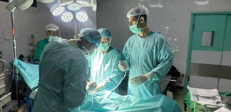 Internationale hulpverlening Rode Kruis bij natuurrampen en conflicten