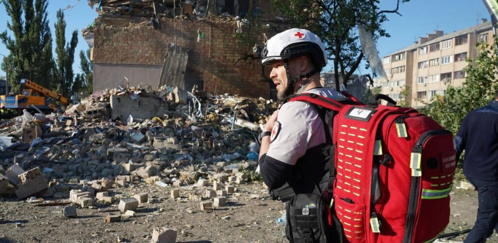 Internationale hulpverlening Rode Kruis bij natuurrampen en conflicten