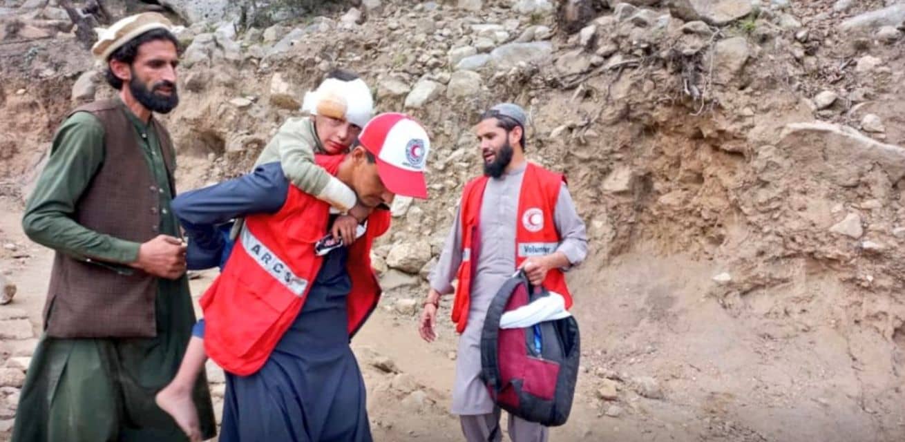 Afghanistan getroffen door aardbeving: duizenden slachtoffers